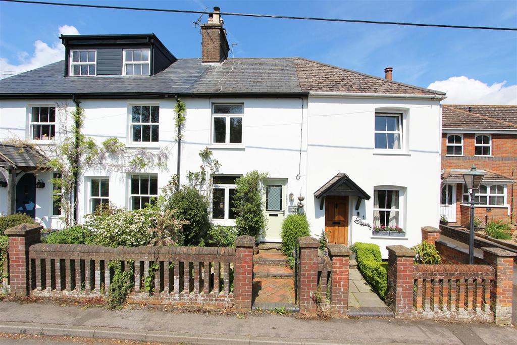 Wick Road, Wigginton, Tring 2 bed terraced house - £475,000