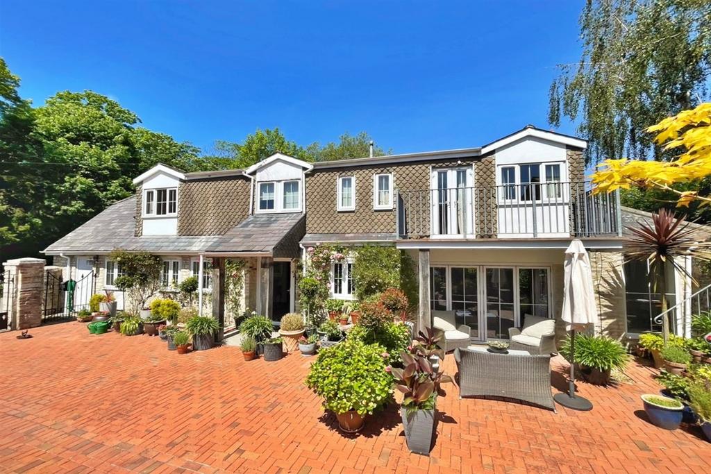 Upwey 3 bed detached house - £595,000
