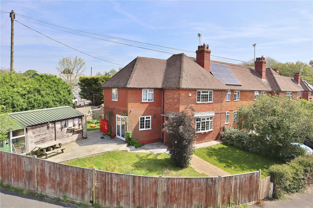 Clapham Common, Clapham, Worthing... 3 bed end of terrace house - £425,000