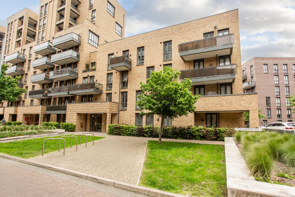 Sheave Court, E3 2 bed flat - £475,000
