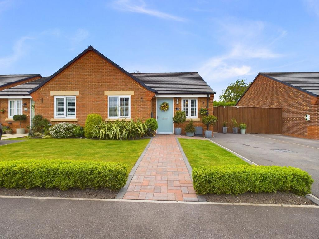 Folly View Grove, Burscough... 2 bed semi-detached bungalow - £260,000