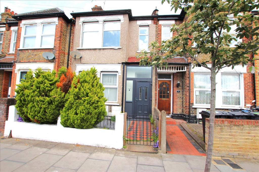 Brantwood Road, Tottenham, London, N17 2 bed flat to rent - £1,700 pcm ...