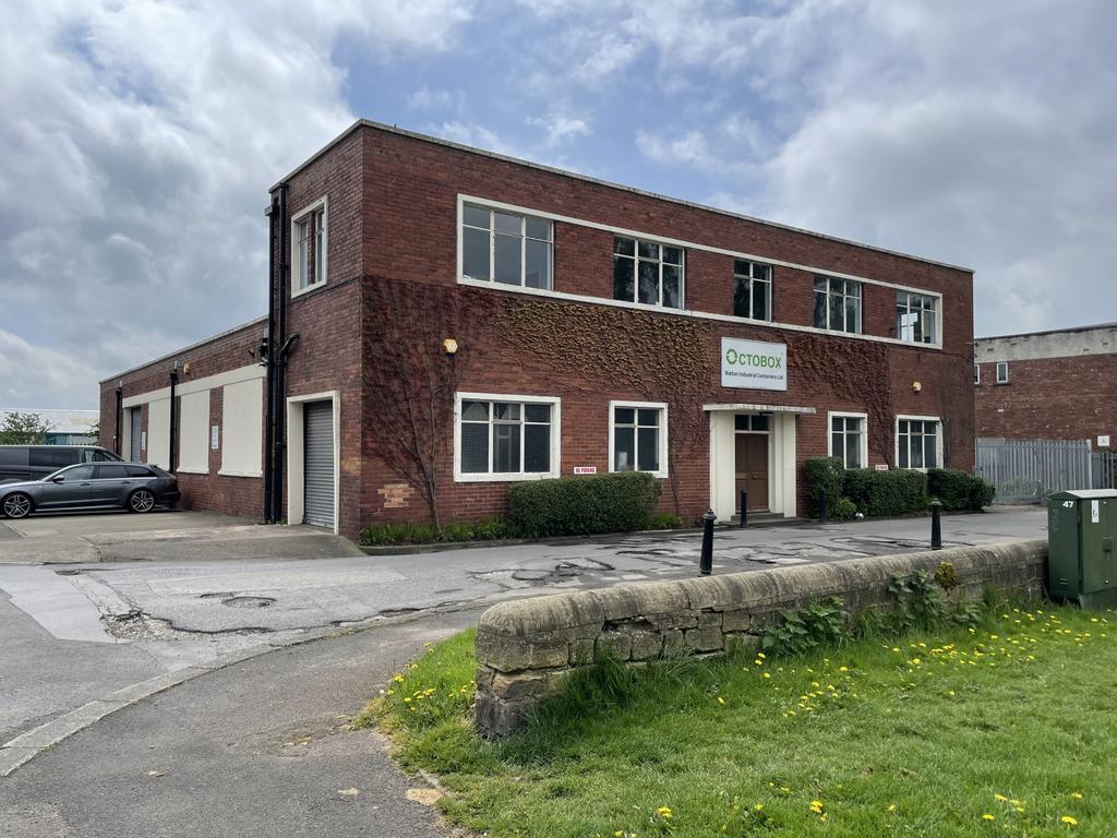 St. Helen Way, St. Helen Auckland DL14 Factory - £300,000