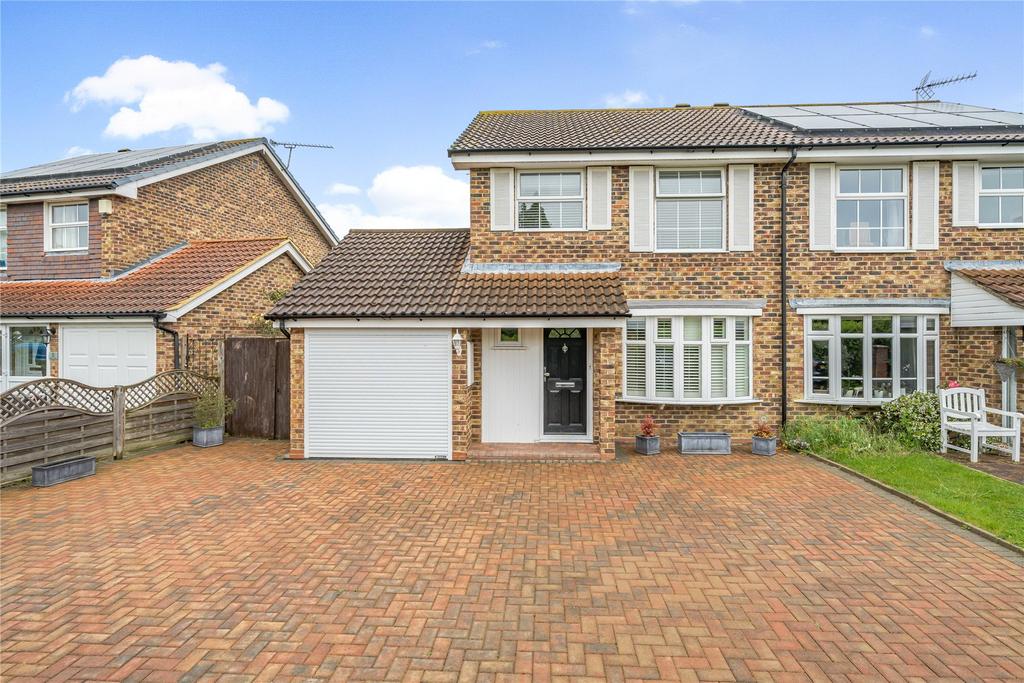 Lewis Close, Surrey KT15 3 bed semi-detached house - £550,000