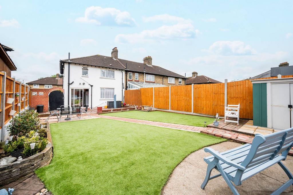 Periton Road, Kidbrooke, London, SE9 3 bed end of terrace house for ...