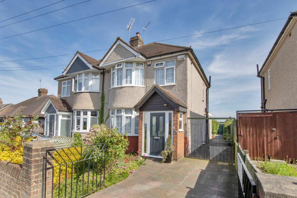 Warren Road, Dartford, Kent, DA1 3 bed semi-detached house for sale - £425,000