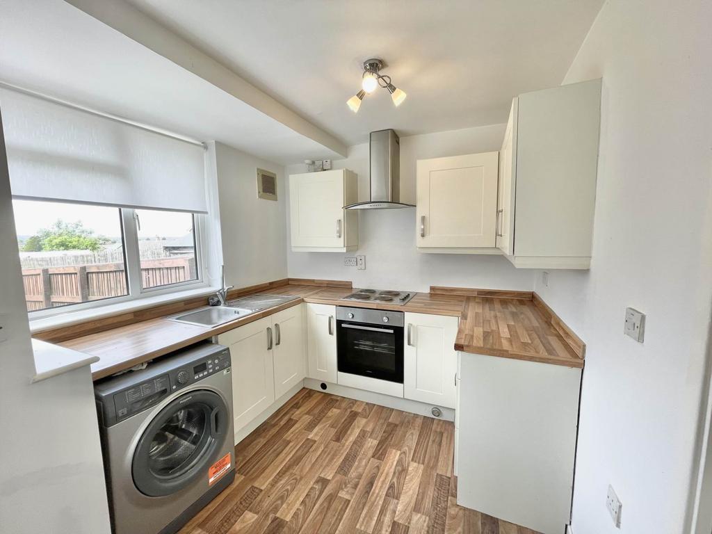 Bodmin Square, Sunderland SR5 2 bed semi-detached house - £595 pcm (£ ...