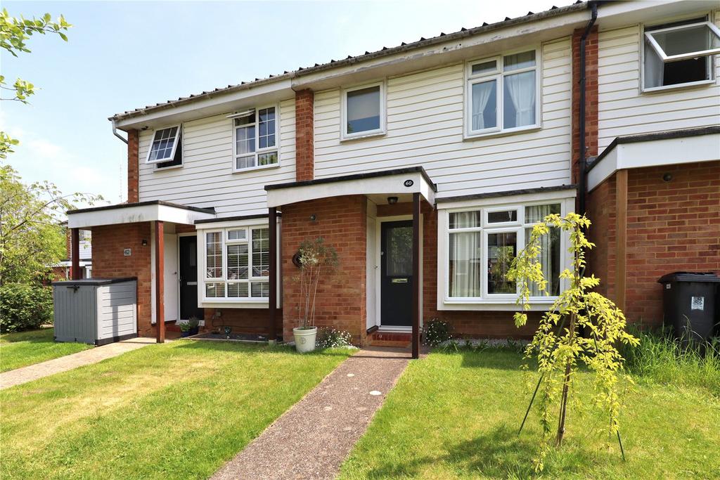 Silversmiths Way, Surrey GU21 3 bed terraced house - £450,000