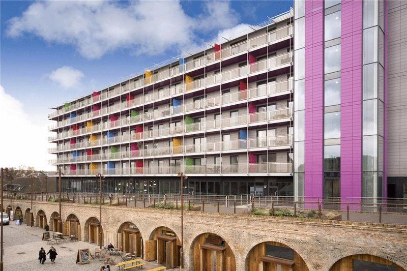 Octavius Street, SE8 1 bed apartment - £1,550 pcm (£358 pw)