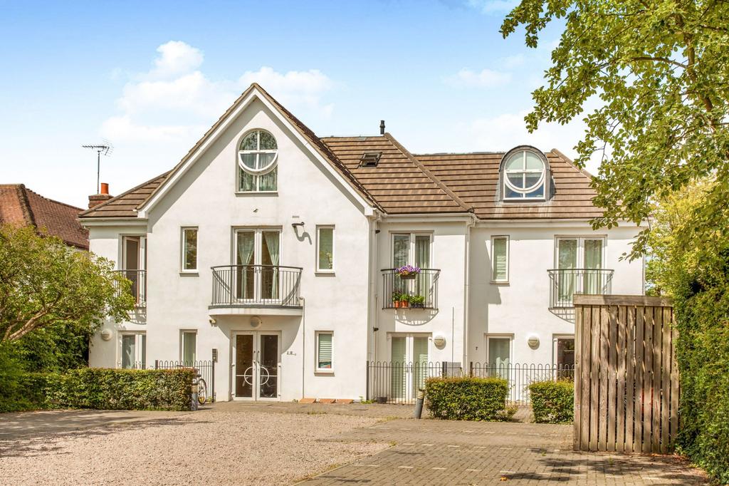 Queen Ediths Way, Cambridge, CB1 2 bed apartment - £1,750 pcm (£404 pw)