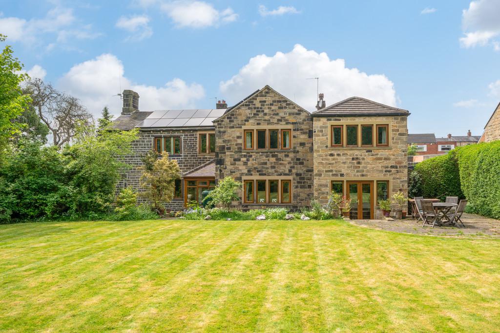 Healey Lane, Batley 4 bed detached house - £575,000
