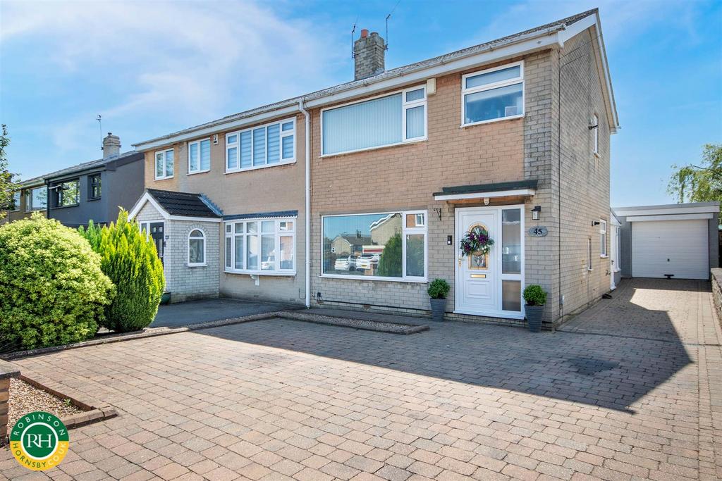 Windmill Drive, Wadworth, Doncaster 3 bed semi-detached house - £215,000