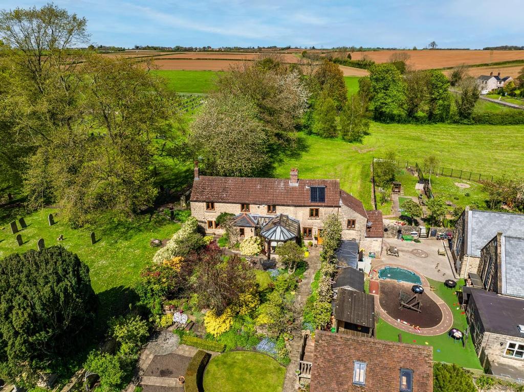 Fox Hill, Scarcliffe, Chesterfield... 3 bed cottage for sale - £650,000