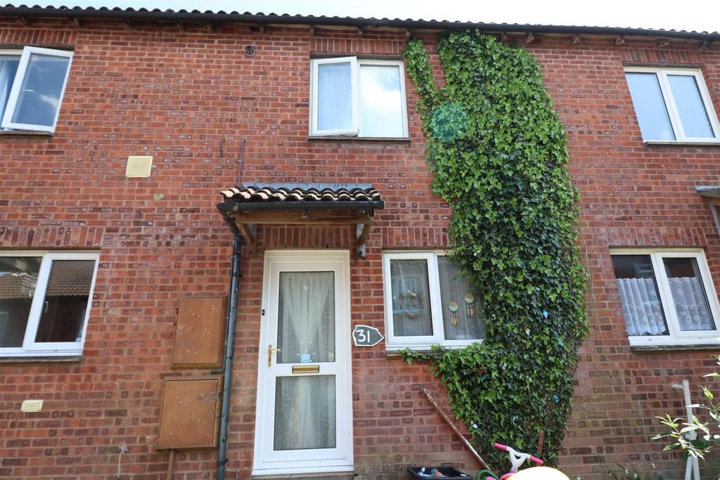 Long Meadow Drive, Barnstaple 2 bed terraced house - £175,000