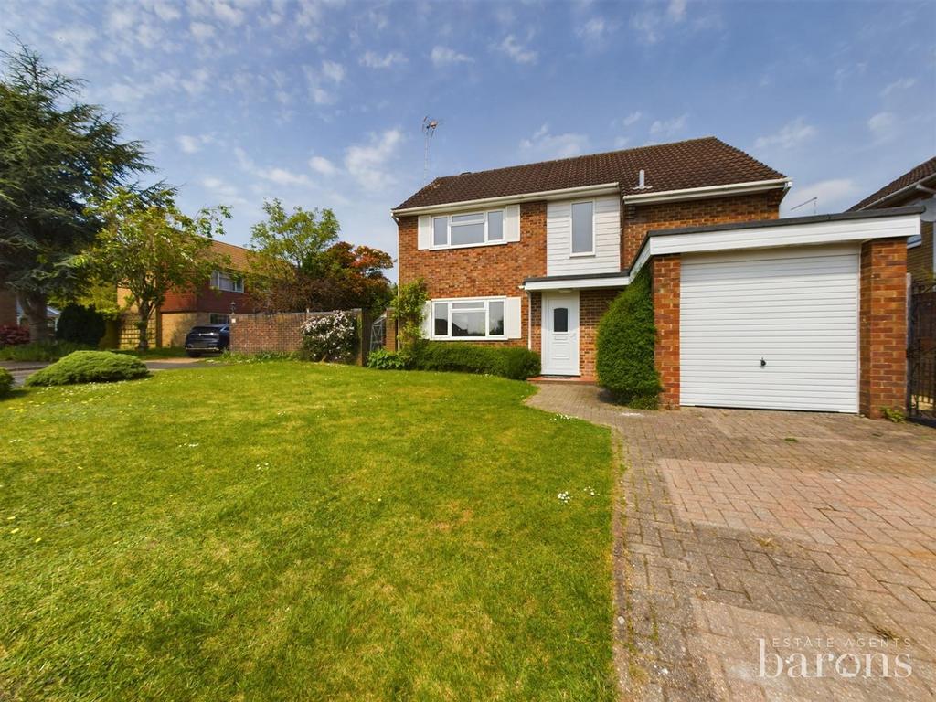 Camberry Close, Basingstoke RG21 4 bed detached house - £550,000