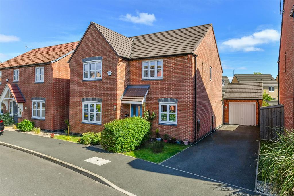 Tongue Way, Ruddington, Nottingham 4 bed detached house - £450,000