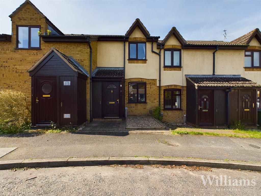 Little Orchards, Aylesbury HP20 2 bed terraced house - £275,000
