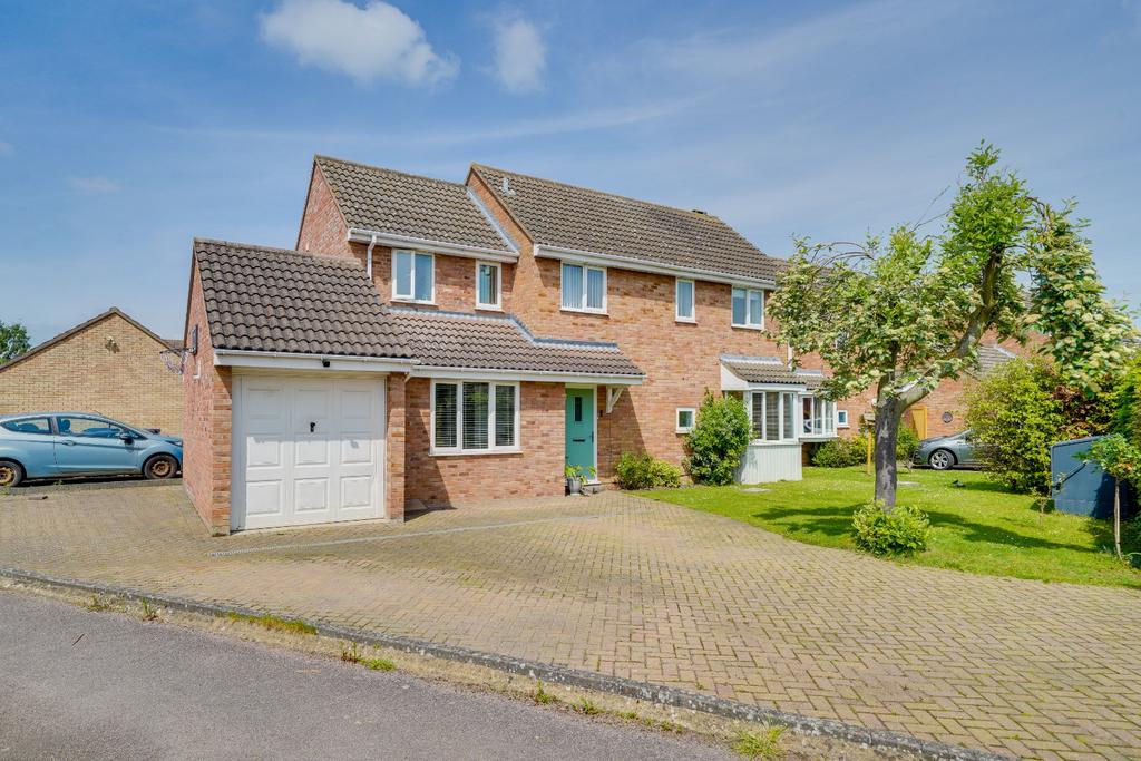 Nene Way, St. Ives, Cambridgeshire, PE27 4 bed detached house for sale ...