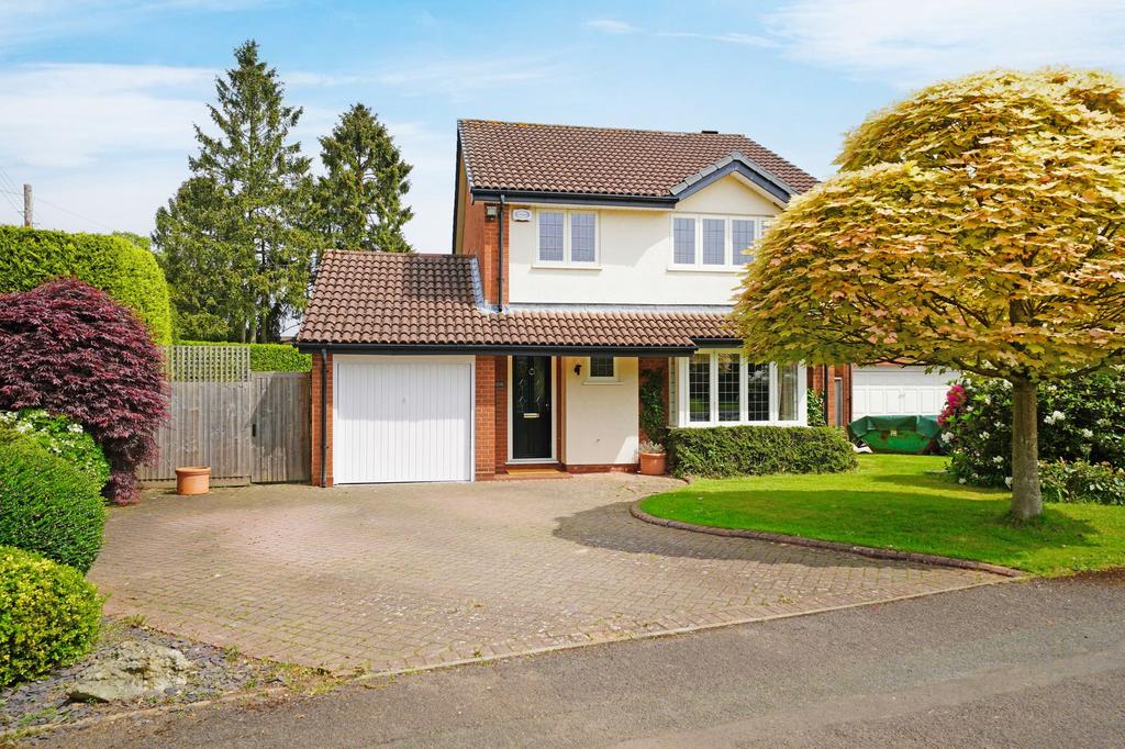 Moorfield Avenue, Knowle, B93 4 bed detached house for sale - £675,000