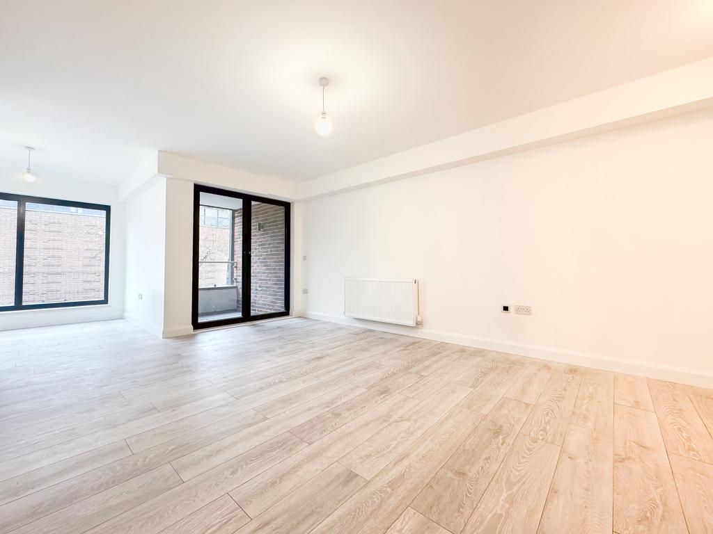 The Parade, Watford WD17 1 bed flat - £1,499 pcm (£346 pw)