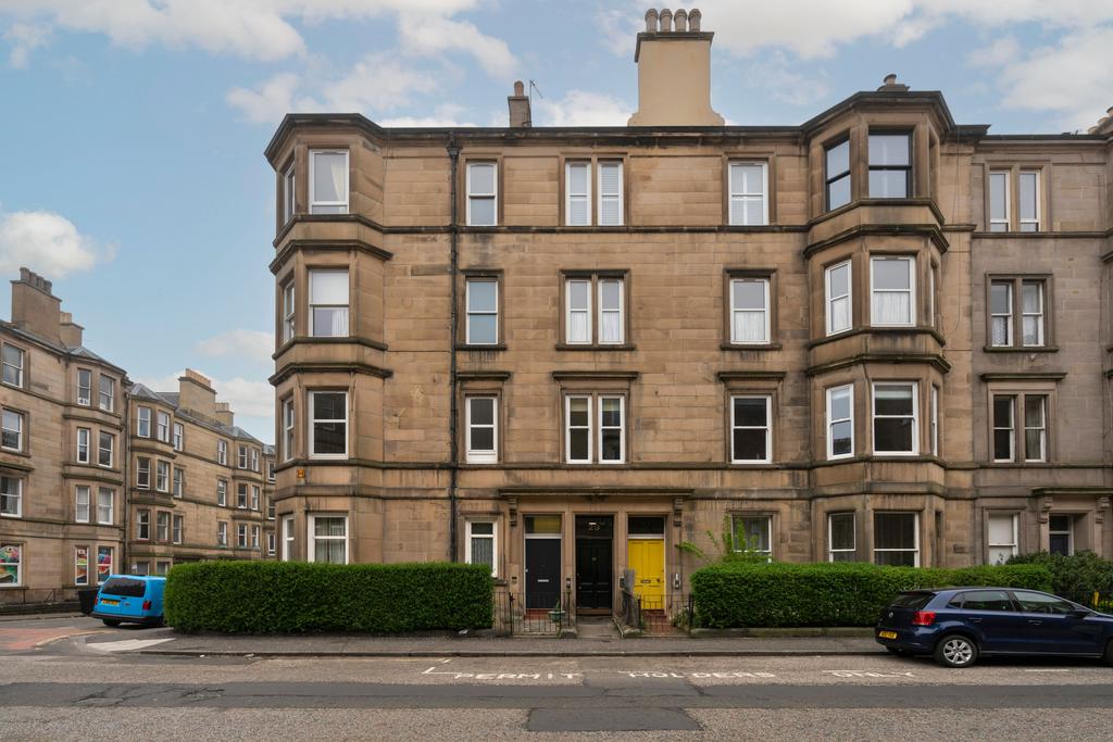 29/5 Polwarth Gardens, Edinburgh... 2 bed flat - £380,000