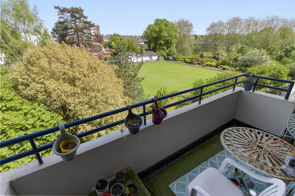 Silver Lane, Exeter, EX4 2 bed flat - £175,000
