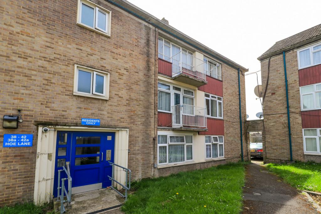 Hoe Lane, EN3 3 bed flat for sale - £299,995