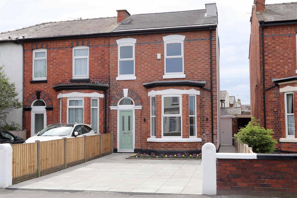 Sussex Road, Southport PR9 3 bed end of terrace house - £210,000