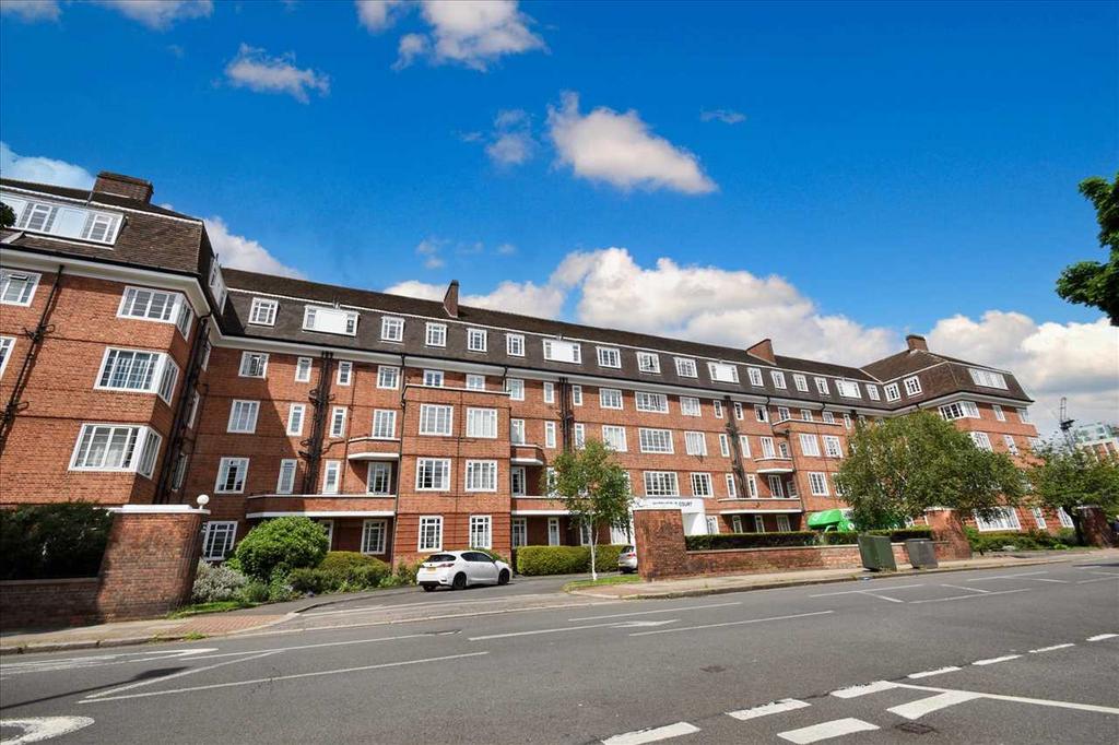 Watchfield Court, Chiswick 2 bed flat - £650,000