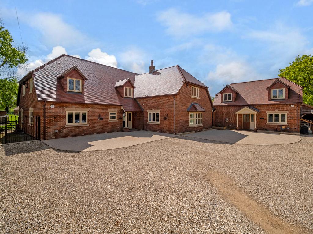 Cooks Lane Lockerley Romsey... 5 bed detached house - £2,500,000