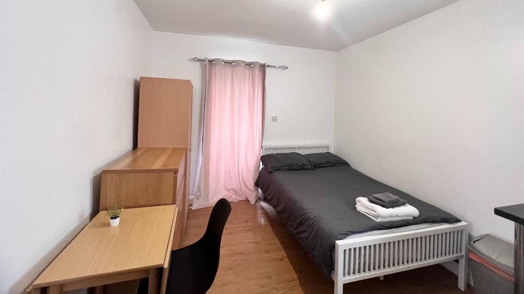 Mill Lane, Hampstead Studio - £1,050 pcm (£242 pw)