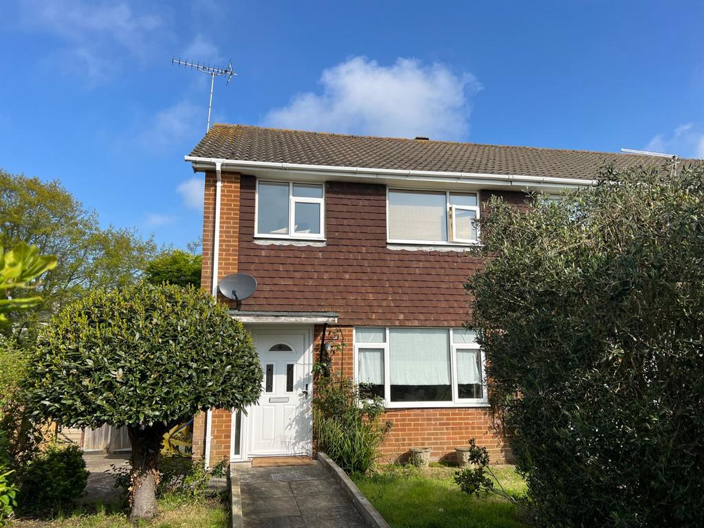 Hayward Close, Deal, CT14 3 bed semi-detached house - £295,000