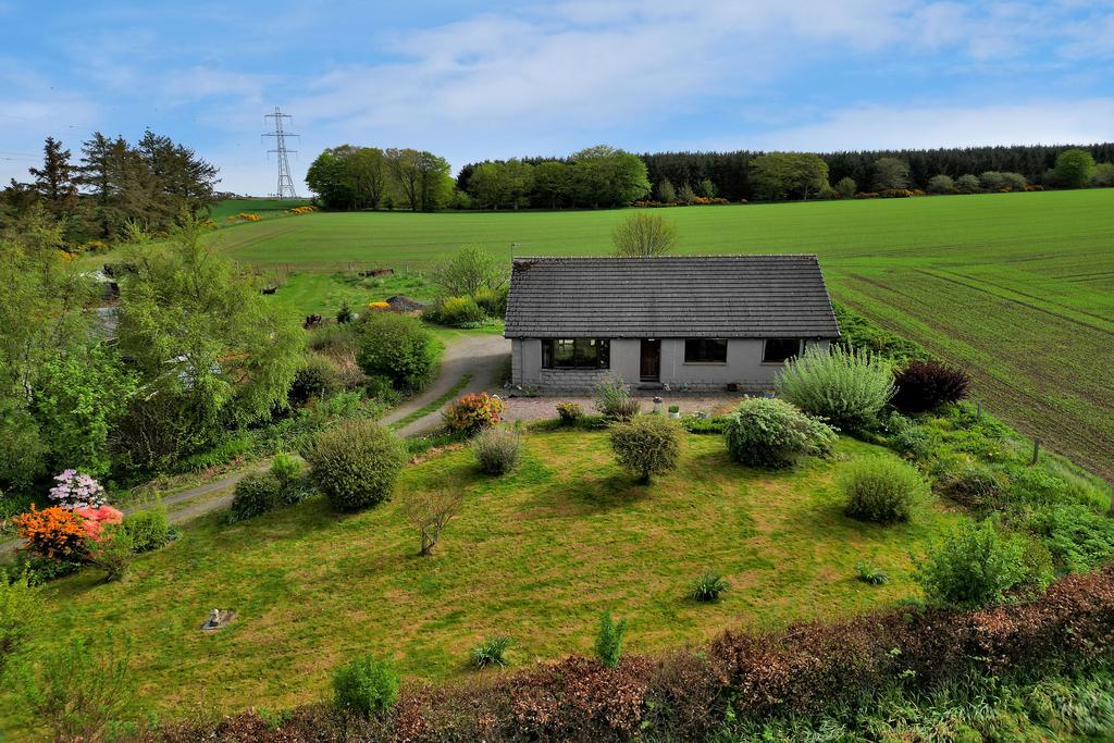 Rothienorman, Inverurie... 3 bed detached house for sale - £400,000