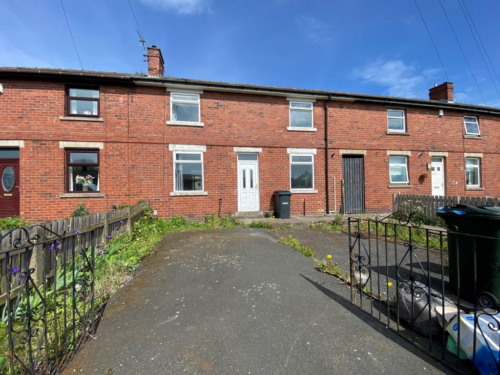 Donald Avenue, Odsal, Bradford, BD6 3 bed terraced house - £125,000