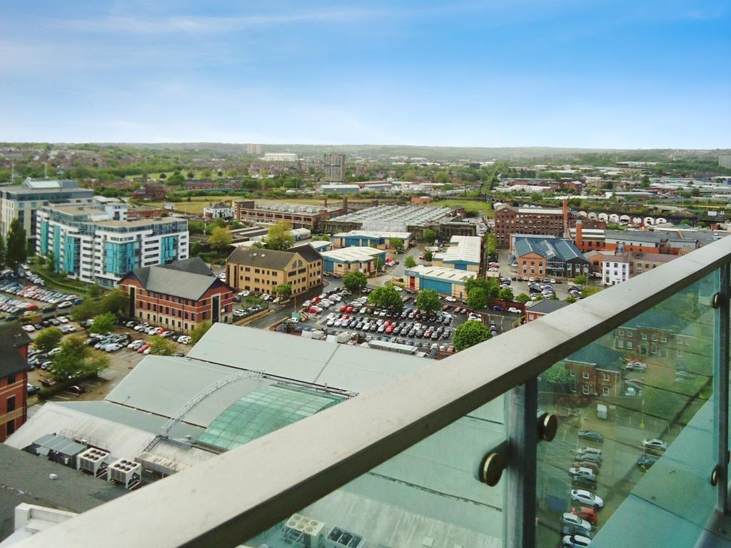 Bridgewater Place, Water Lane, Leeds... 2 bed flat to rent - £1,450 pcm ...