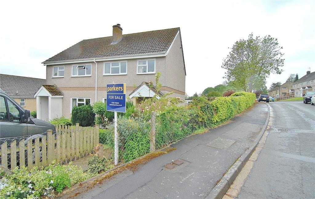 The Sunground, Avening, Tetbury... 3 bed semi-detached house - £250,000