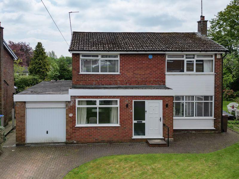 Somerset Grove, Rochdale OL11 5YS 3 bed detached house - £360,000