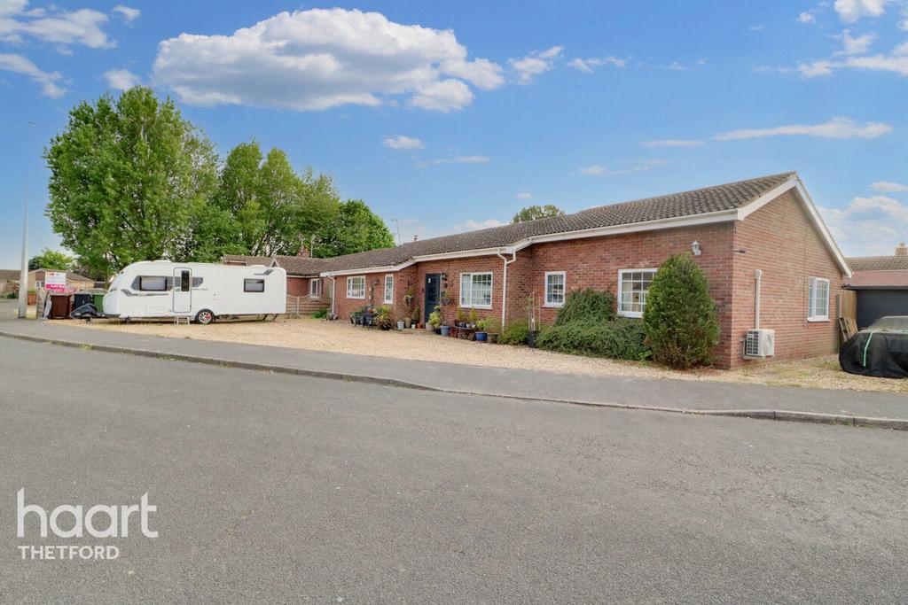 Angerstein Close, Weeting 4 bed bungalow - £475,000