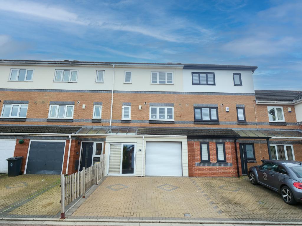 Old Penny Gardens, Torrishlome... 3 bed terraced house - £230,000