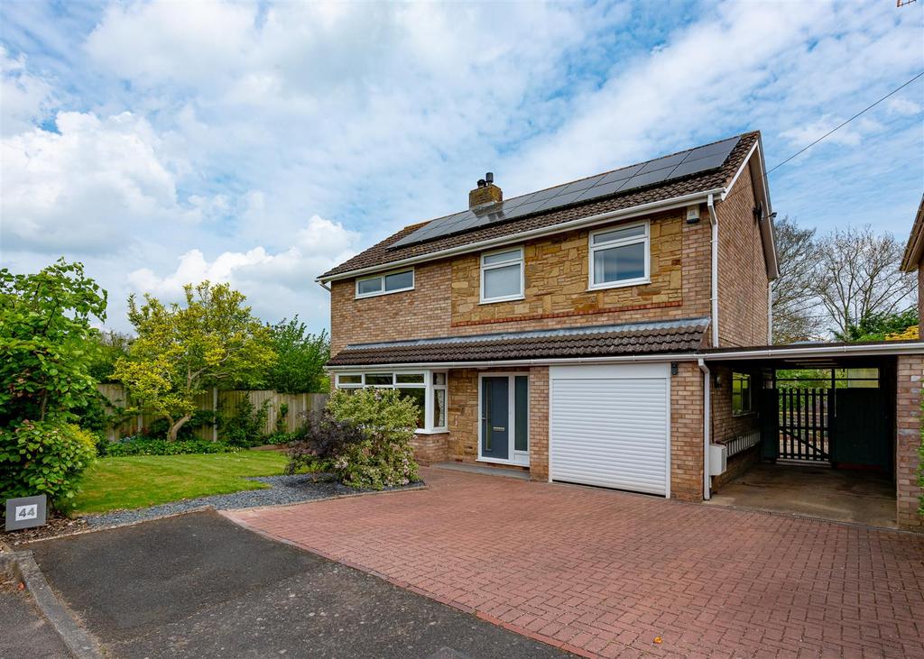 44 Romsley View, Alveley, Bridgnorth 4 bed detached house - £450,000