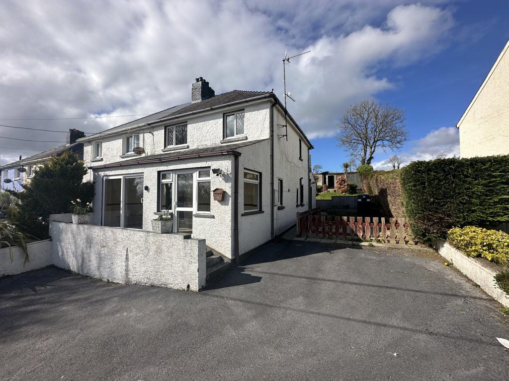 Parsonage Green, Begelly, Kilgetty... 3 bed semi-detached house - £215,000