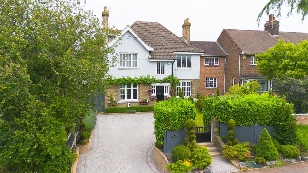 Sir Evelyn Road, Rochester ME1 4 bed detached house - £680,000