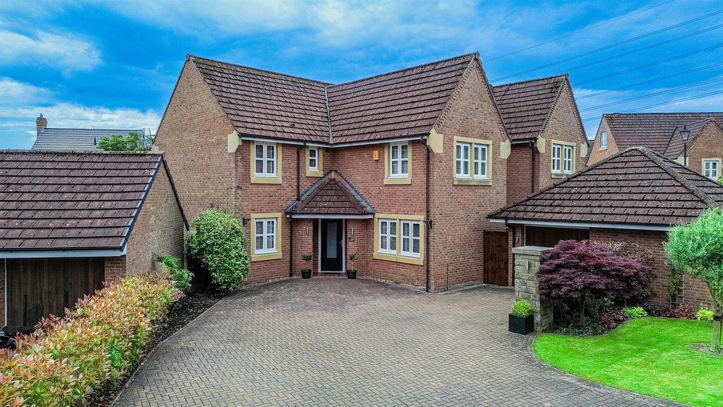 Holford Moss, Runcorn WA7 4 bed detached house - £415,000