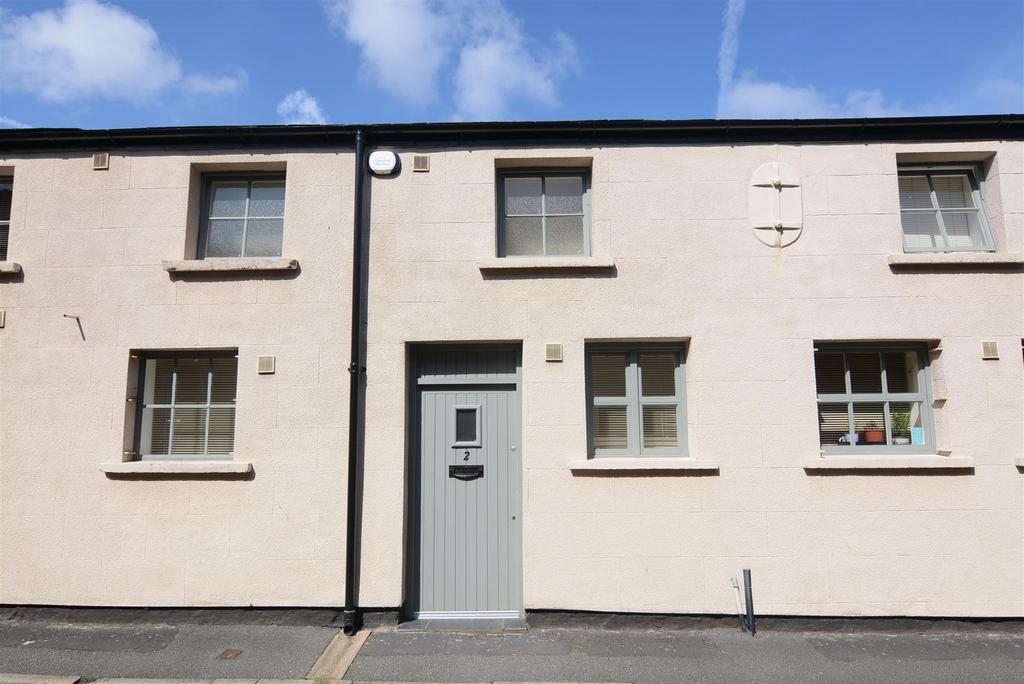 The Coach House. Albion Street... 2 bed terraced house - £750 pcm (£173 pw)