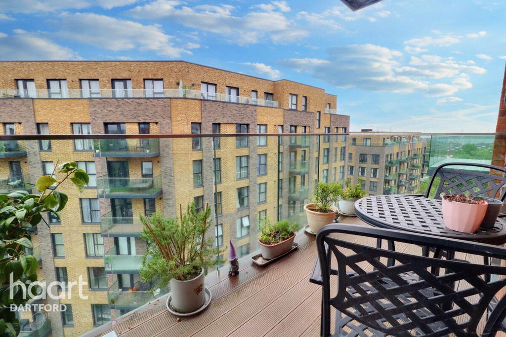 James Smith Court, Dartford 2 bed apartment for sale - £350,000