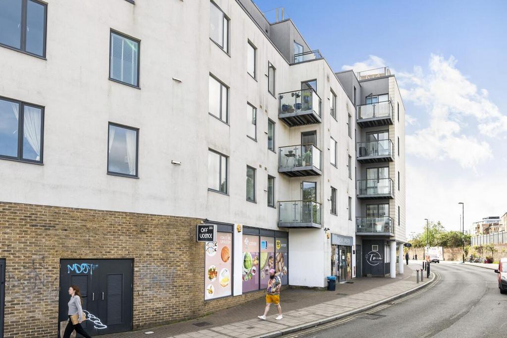 Perry Vale, Forest Hill 1 bed flat - £325,000