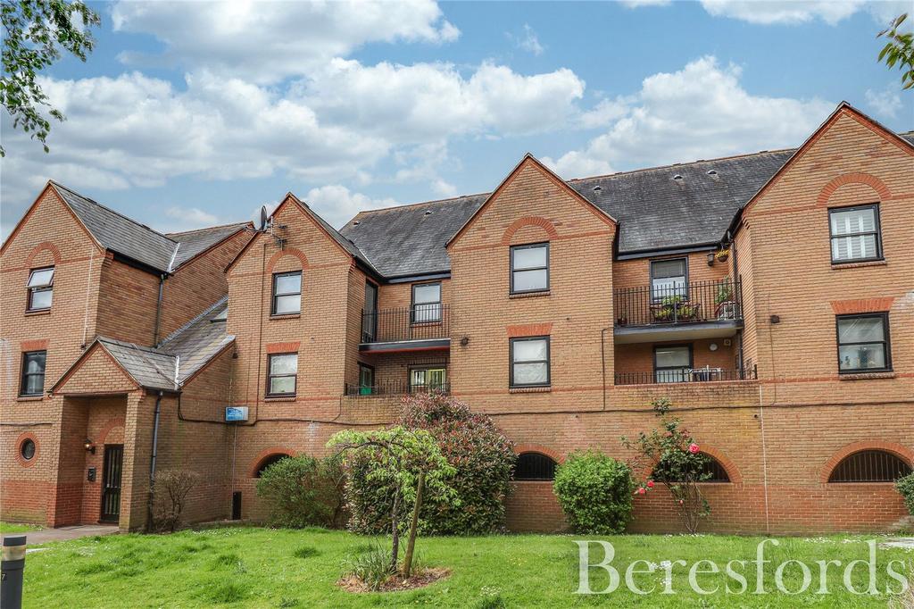 Fitzwalter Place, Chelmsford Road, CM6 1 bed apartment - £165,000