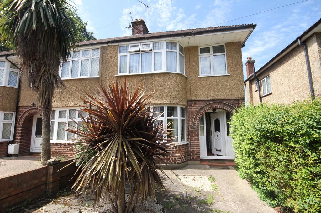 Whitehall Road, Uxbridge, UB8 1 bed end of terrace house - £750 pcm (£ ...