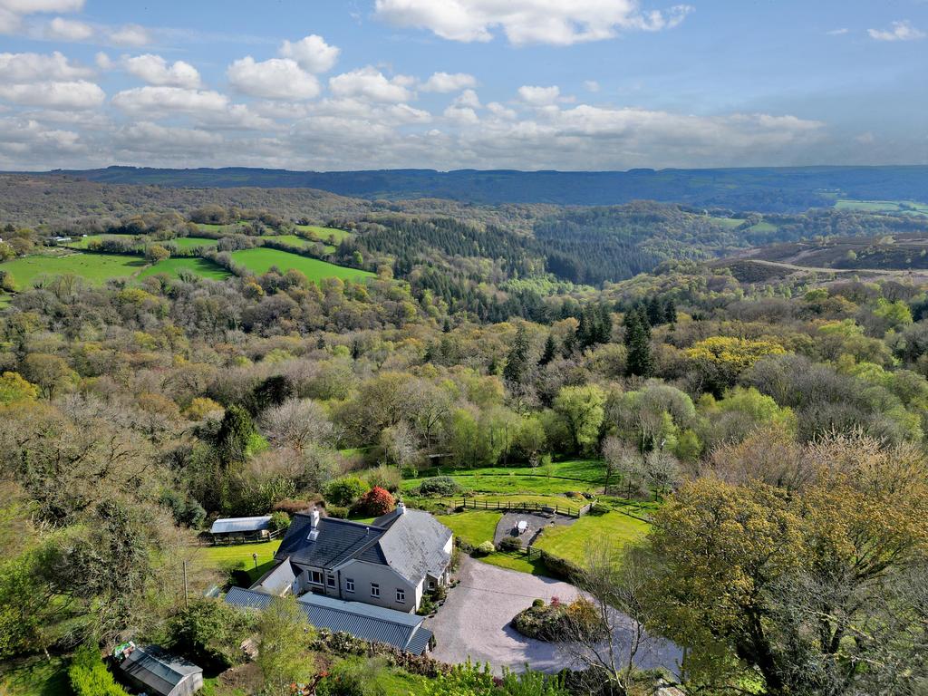 Manaton, Newton Abbot, Devon, TQ13 4 bed detached house - £1,000,000