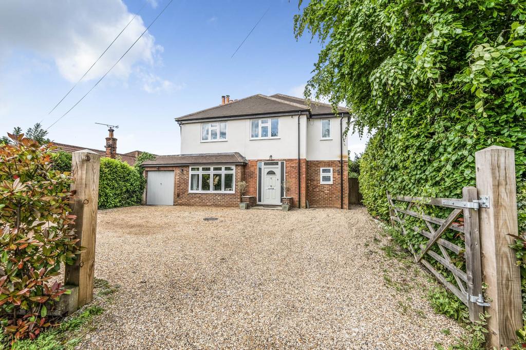 Upper Woodcote Road, Reading RG4 5 bed detached house - £1,195,000